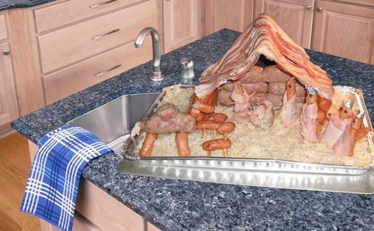 Strange Manger: The World’s Weirdest Nativity Scenes | Urbanist