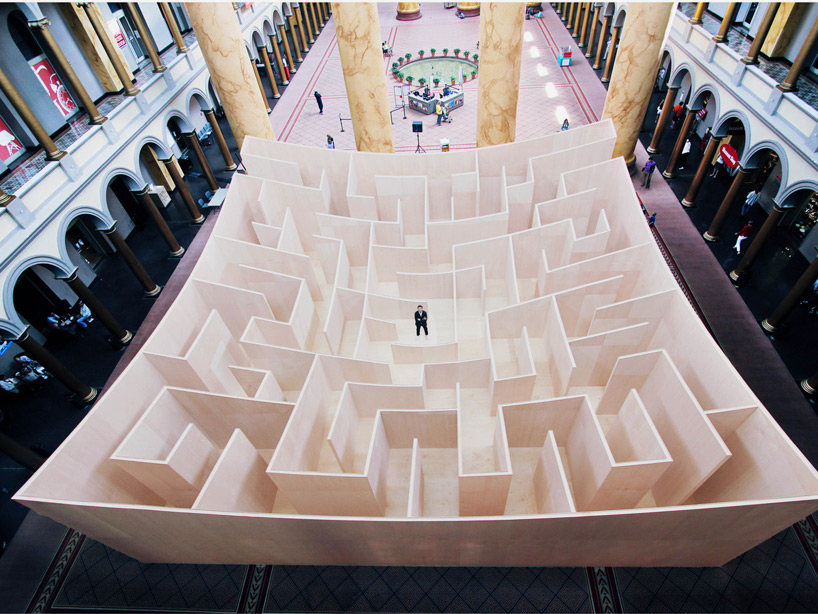 Modern Mazes: 15 Labyrinths Made of Glass, Steel, Light and Salt | Urbanist