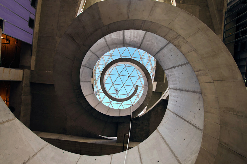 Stepping It Up: 15 Spectacularly Sculptural Modern Staircases | Urbanist