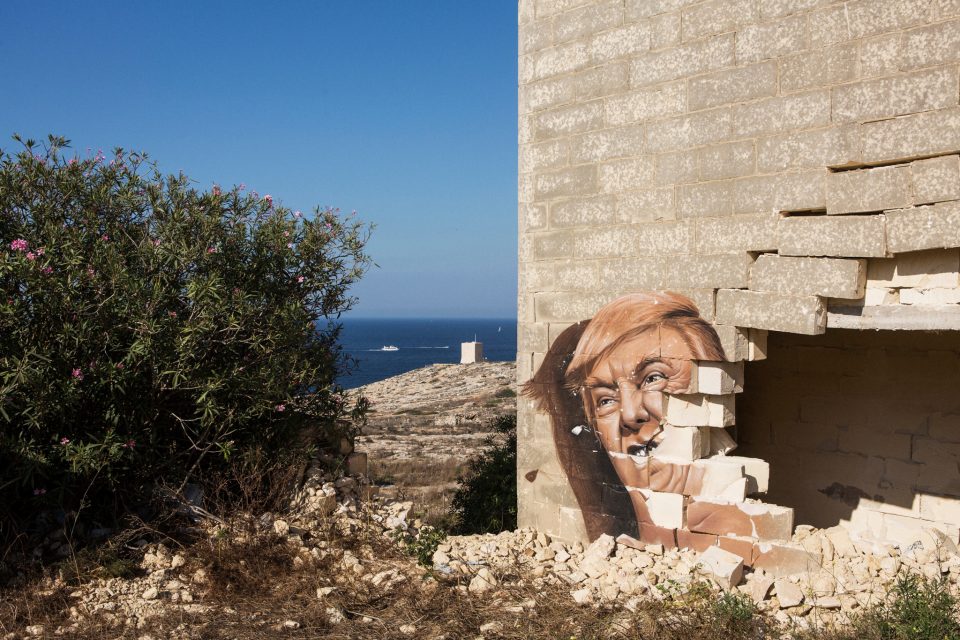 See Wall: Graffiti Praising & Parodying Donald Trump - WebUrbanist