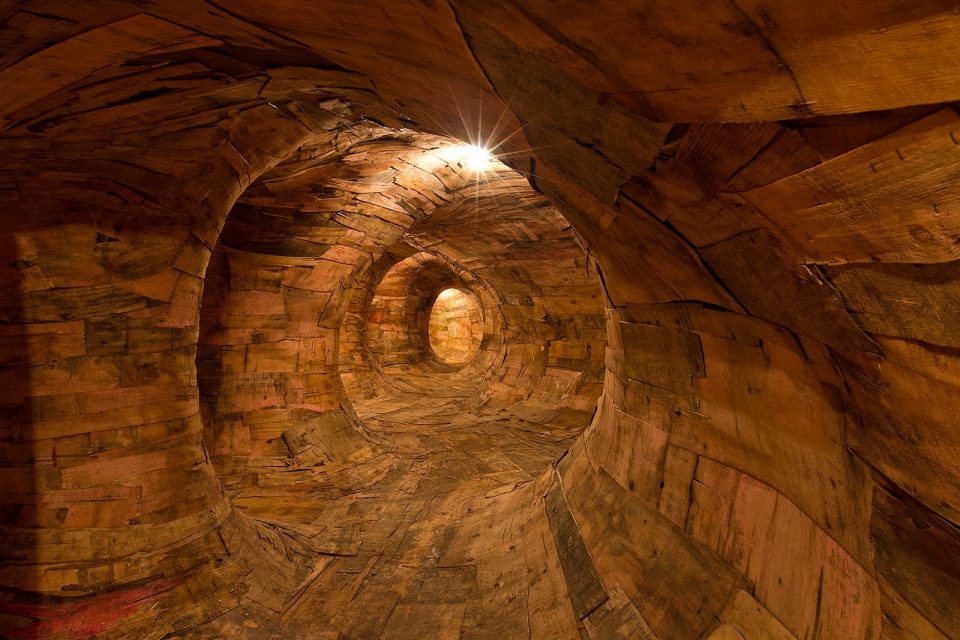 Modern Mazes: 15 Labyrinths Made of Glass, Steel, Light and Salt | Urbanist