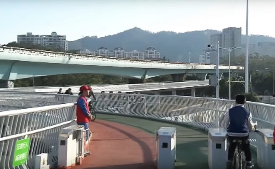 Bike Over Traffic: World’s Longest Elevated Cycling Path Opens in China ...