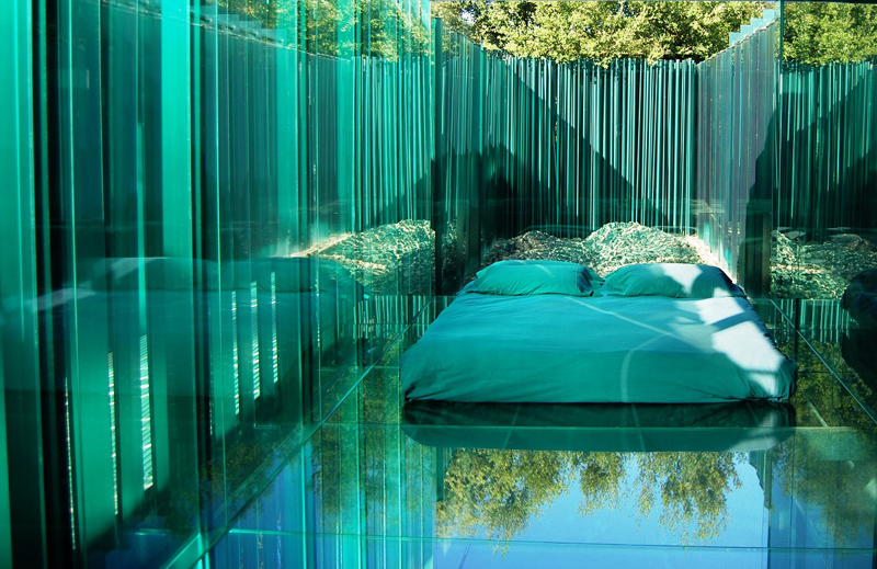 Tread Lightly: 16 Clearly Stunning Transparent Floor Designs - WebUrbanist