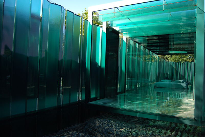 Tread Lightly: 16 Clearly Stunning Transparent Floor Designs - WebUrbanist