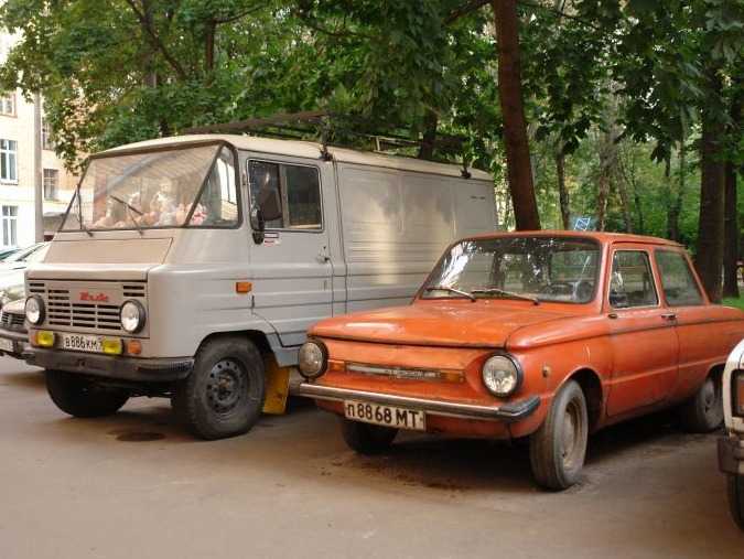 Russia Hour Traffic: Andrey Tkachenko’s Soviet Car Concepts | Urbanist