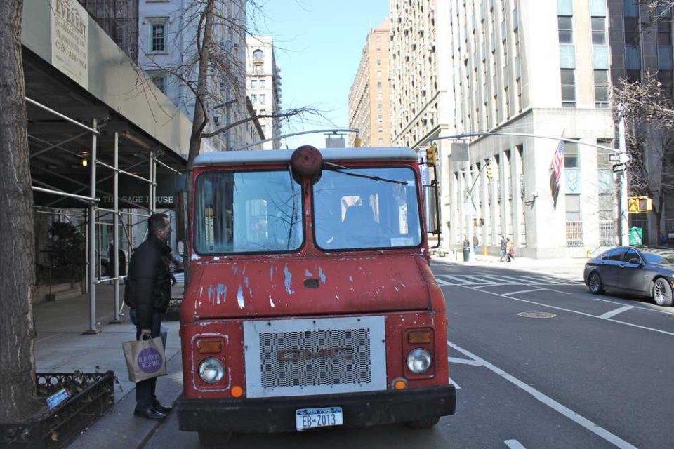 Blade Rollers: 11 Retro-Style Knife Sharpener Vans - WebUrbanist