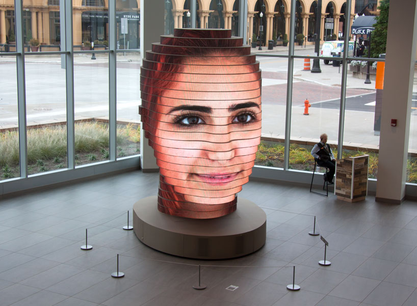 As We Are: Giant 3D LED Screen Head Takes Selfies to the Next Level ...