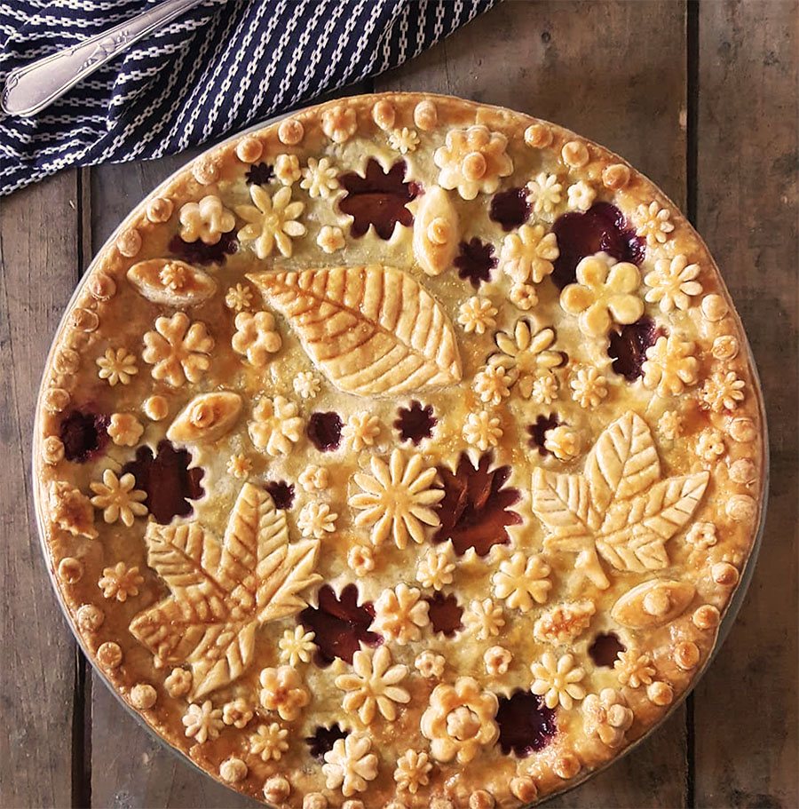 High-Design Pie: Complex Edible Works of Art You’d Actually Want to Eat ...