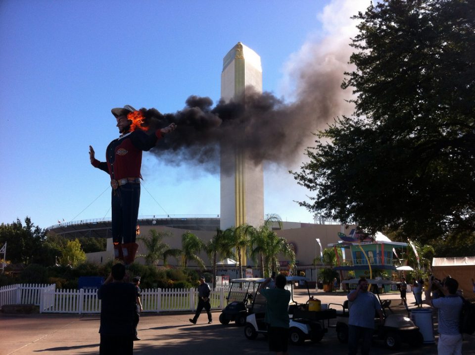 You’re Fired: 10 Famed Flamed Statues & Monuments - WebUrbanist