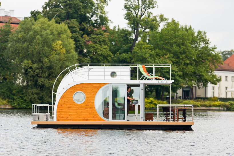 All Aboard! 15 Modern Houseboats, Boatels & More Floating Architecture ...