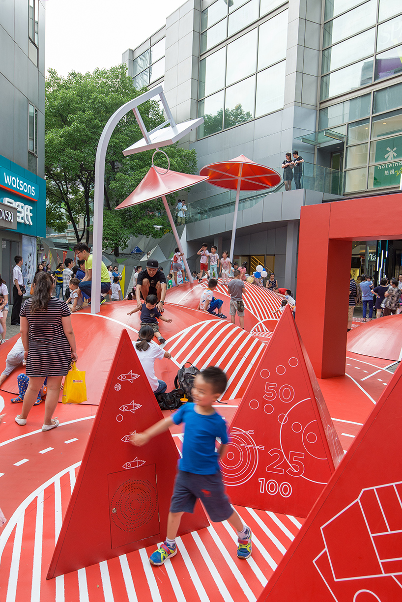 Plaza Play: 13 Artistic Installations Make Public Squares A Lot More ...