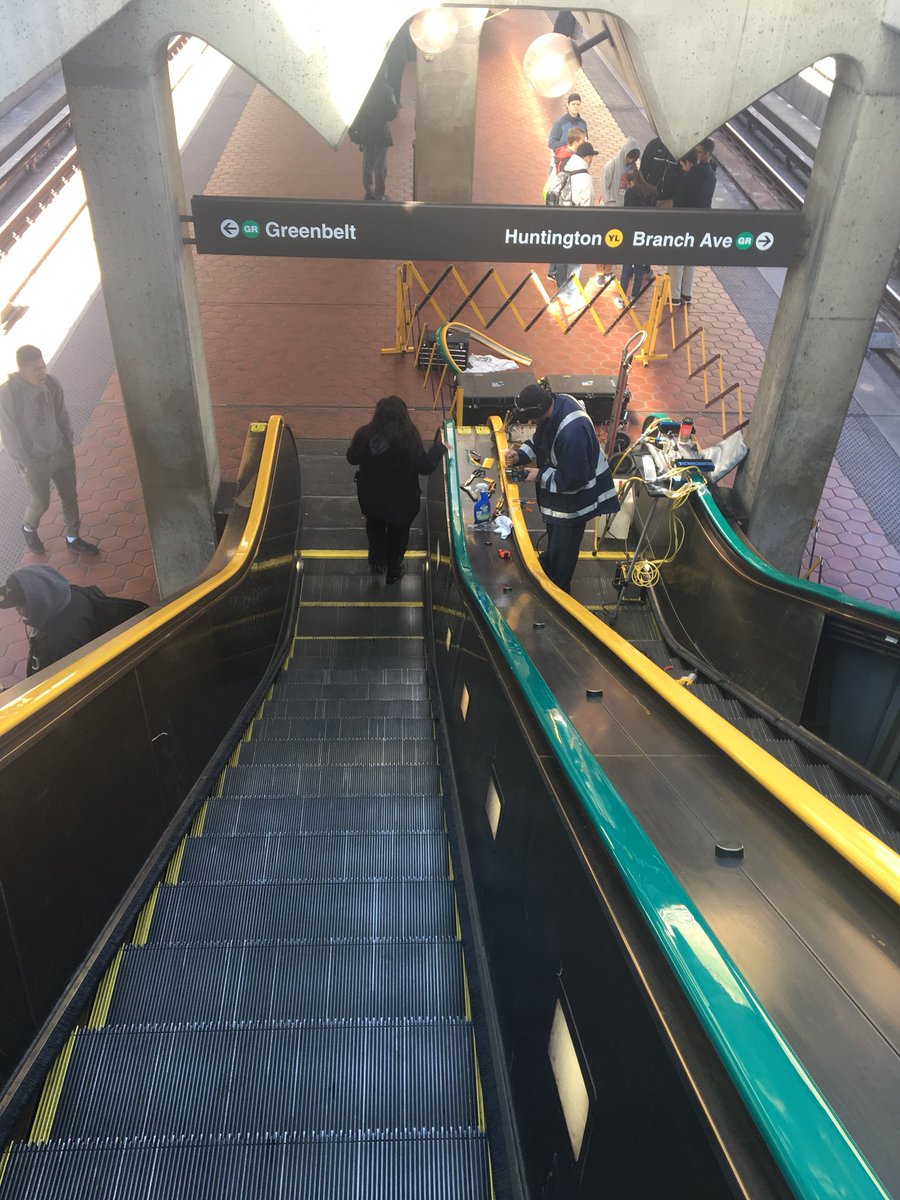 D.C. Metro Rolls Out Color-Coded Escalator Rails to Guide Passengers ...