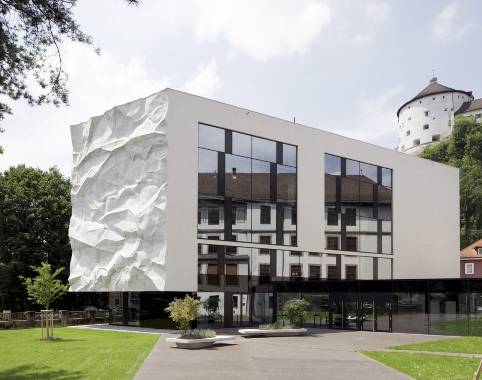 Cool Concrete: 10 Structures Taking a Refreshing Approach to This Raw ...