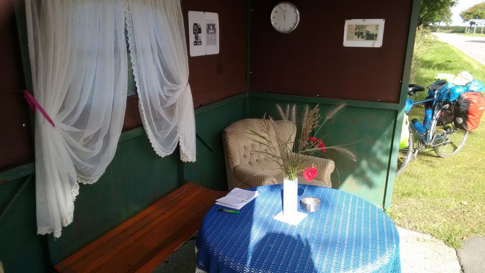 Das Bus: 15 Quirky & Kitschy German Bus Shelters | Urbanist