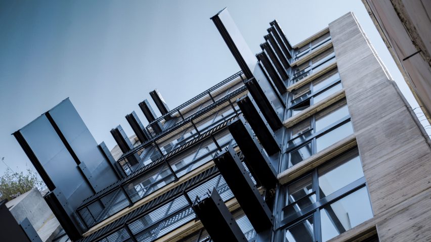 Modulofts: Sliding Walls Divide Interior Space & Provide Exterior Shade ...