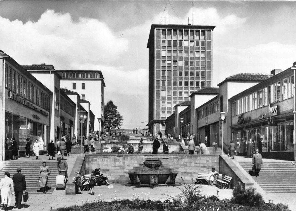 Yo-Yo Pedestrian Zones: What Makes Urban Walkability Flourish or Fail ...