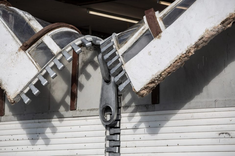 Peeled to Reveal: Condemned Building Neatly “Unzipped” Along its ...