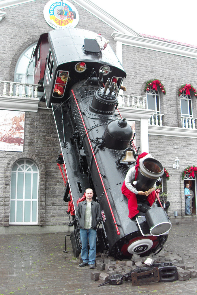 Troll Train: Brazil’s Steamy Mundo a Vapor Museum - WebUrbanist