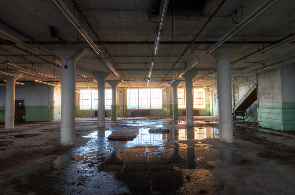 Deco Rated: The Sears Crosstown Building In Memphis - WebUrbanist