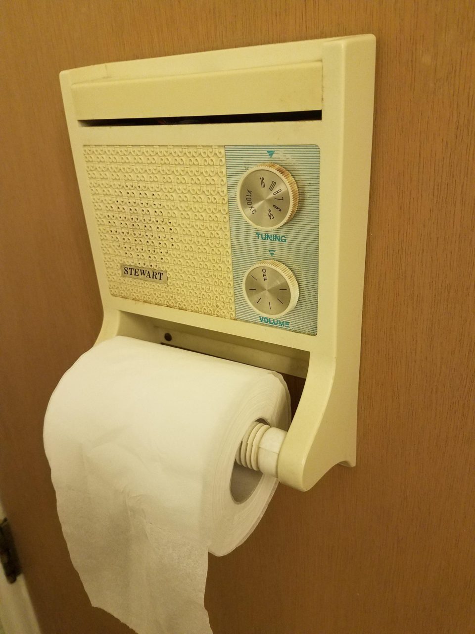 Rock’n Rolls: Retro Toilet Paper Roll Holder Radios | Urbanist