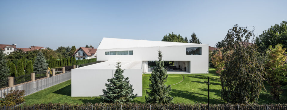 Transforming Quadrant House: Rotating Terrace Follows the Sun - WebUrbanist